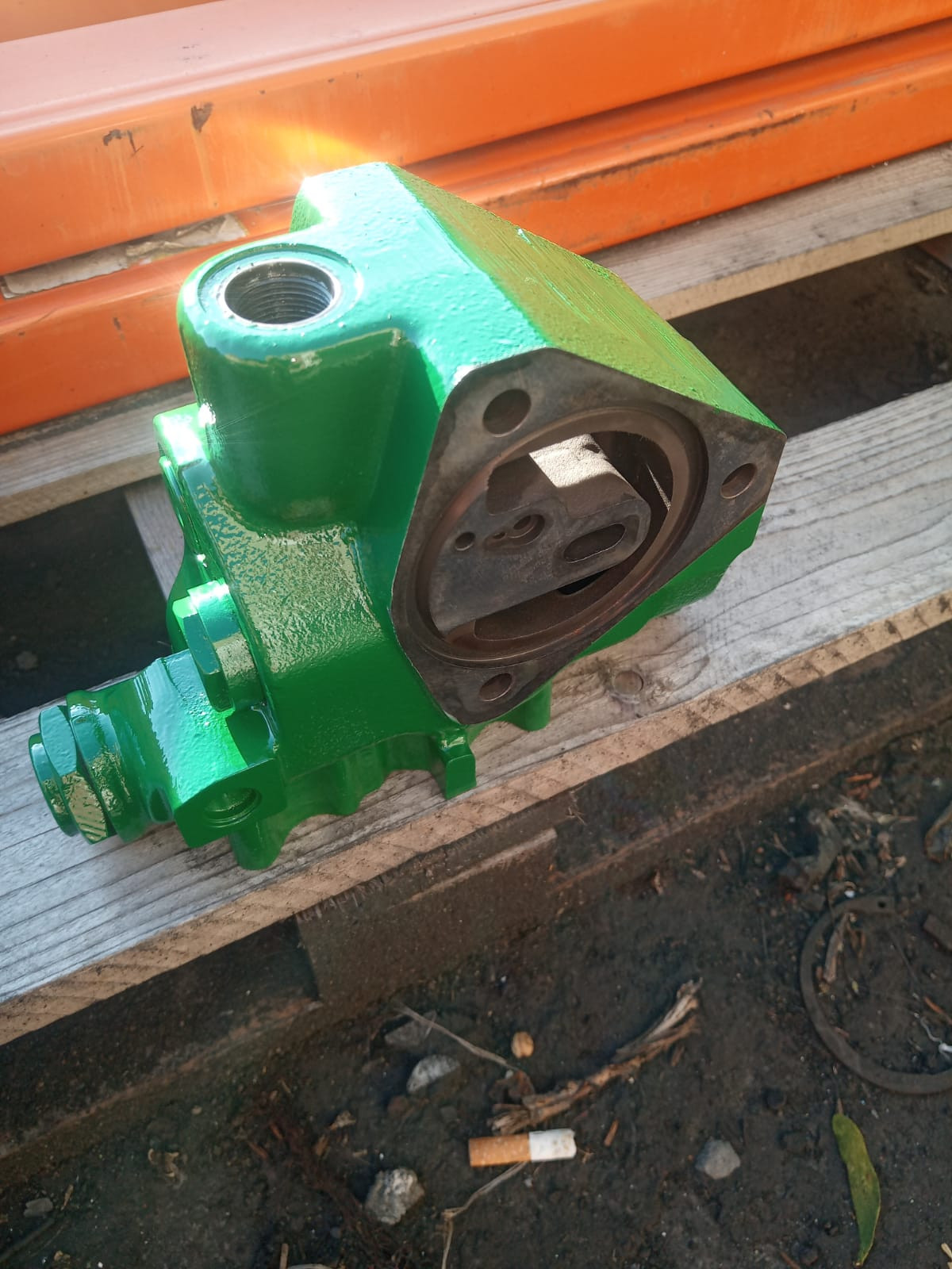 John Deere - Blok Zaworowy Podnośnika (Jastrzębniki)